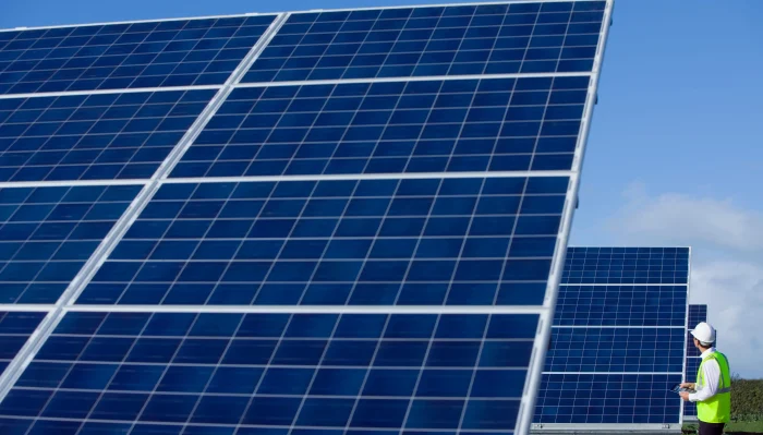 700 Watt Solar Panel Price in Pakistan 2026 | Progressive Ventures